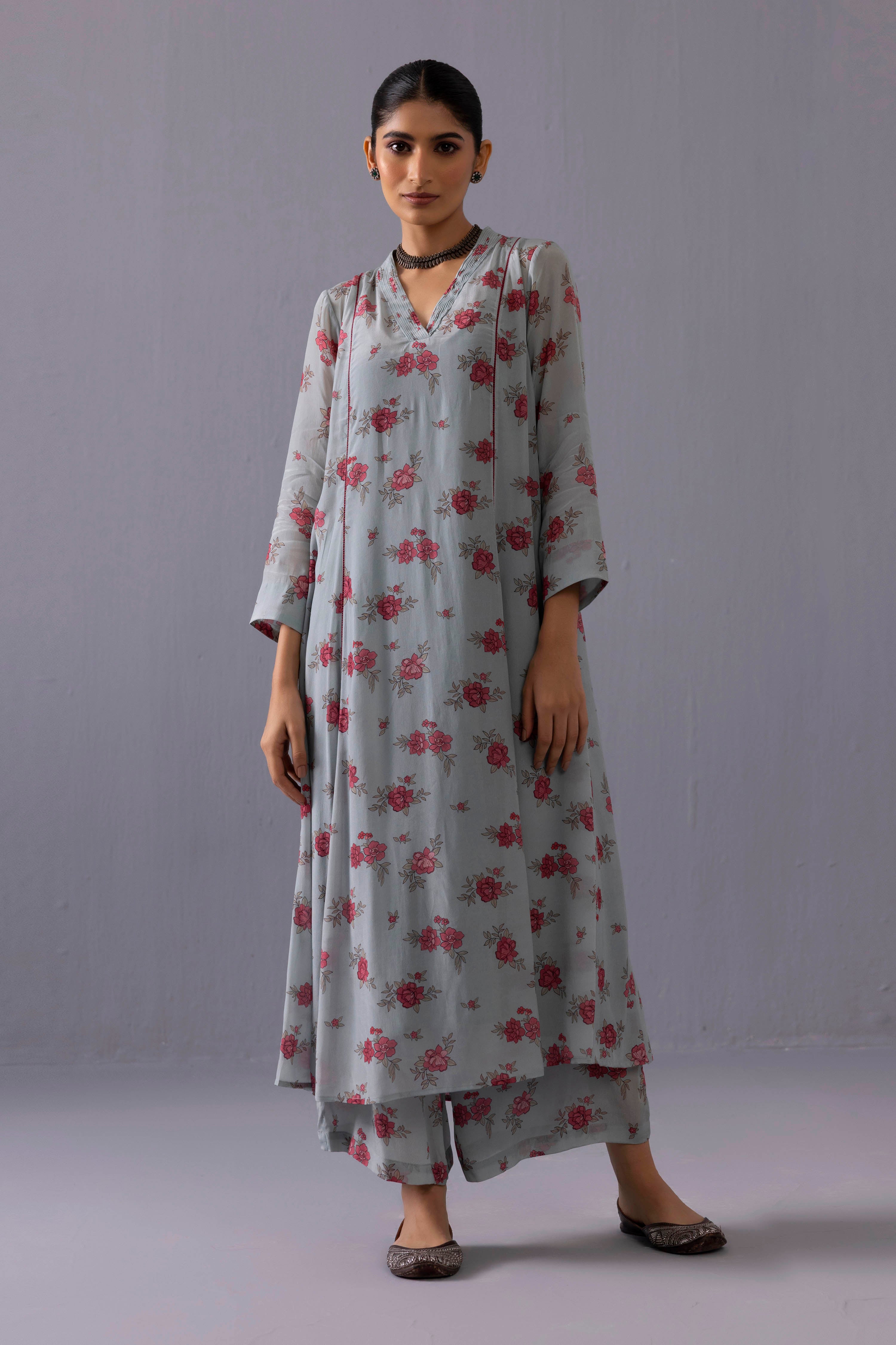 Thea Floral Light blue – Label Shreya Sharma